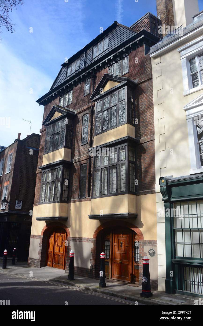 41 & 42 Cloth Fair-the oldest residential dwelling in London-built ...