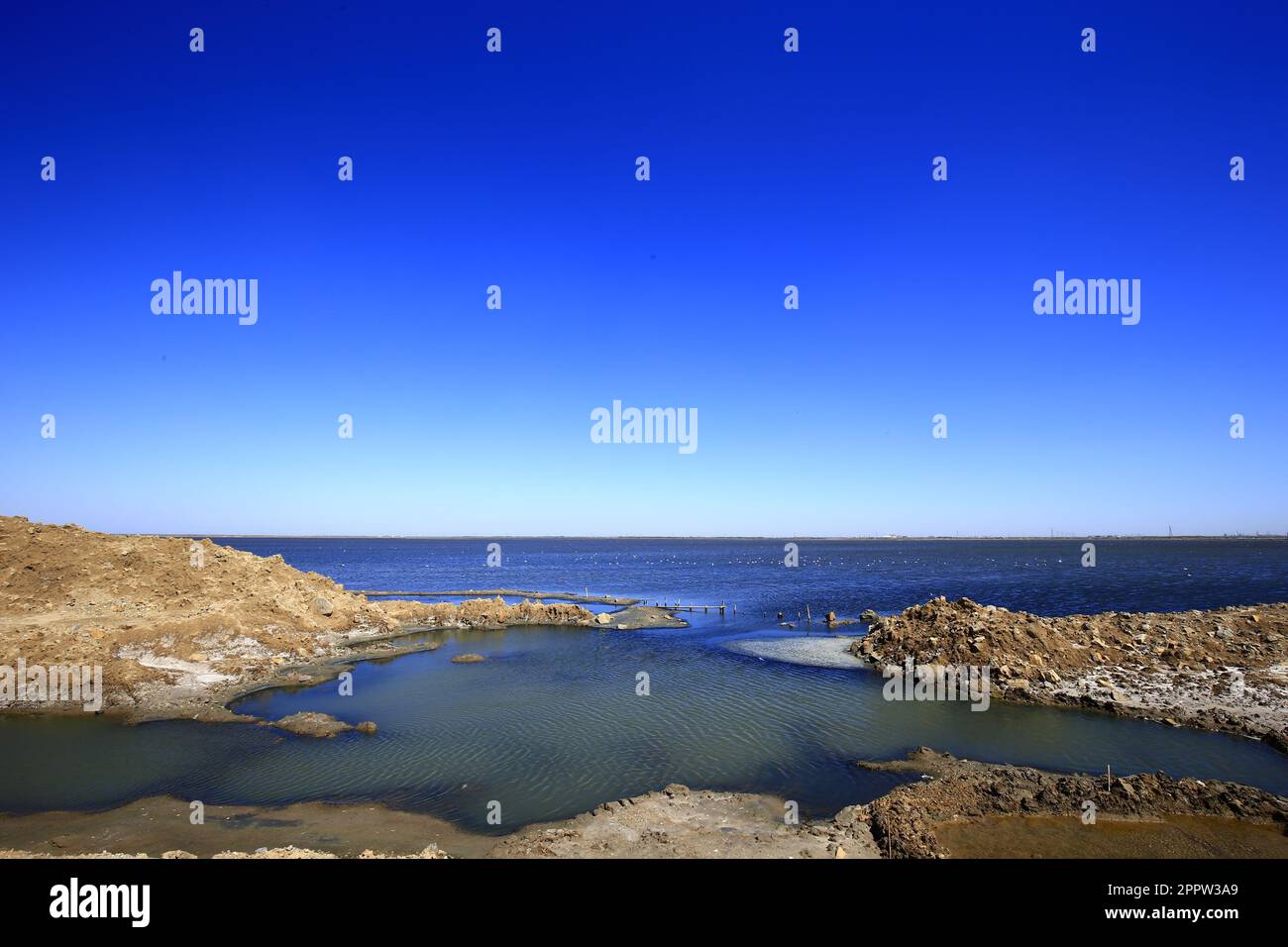 The edge of the ocean landscape Stock Photo - Alamy
