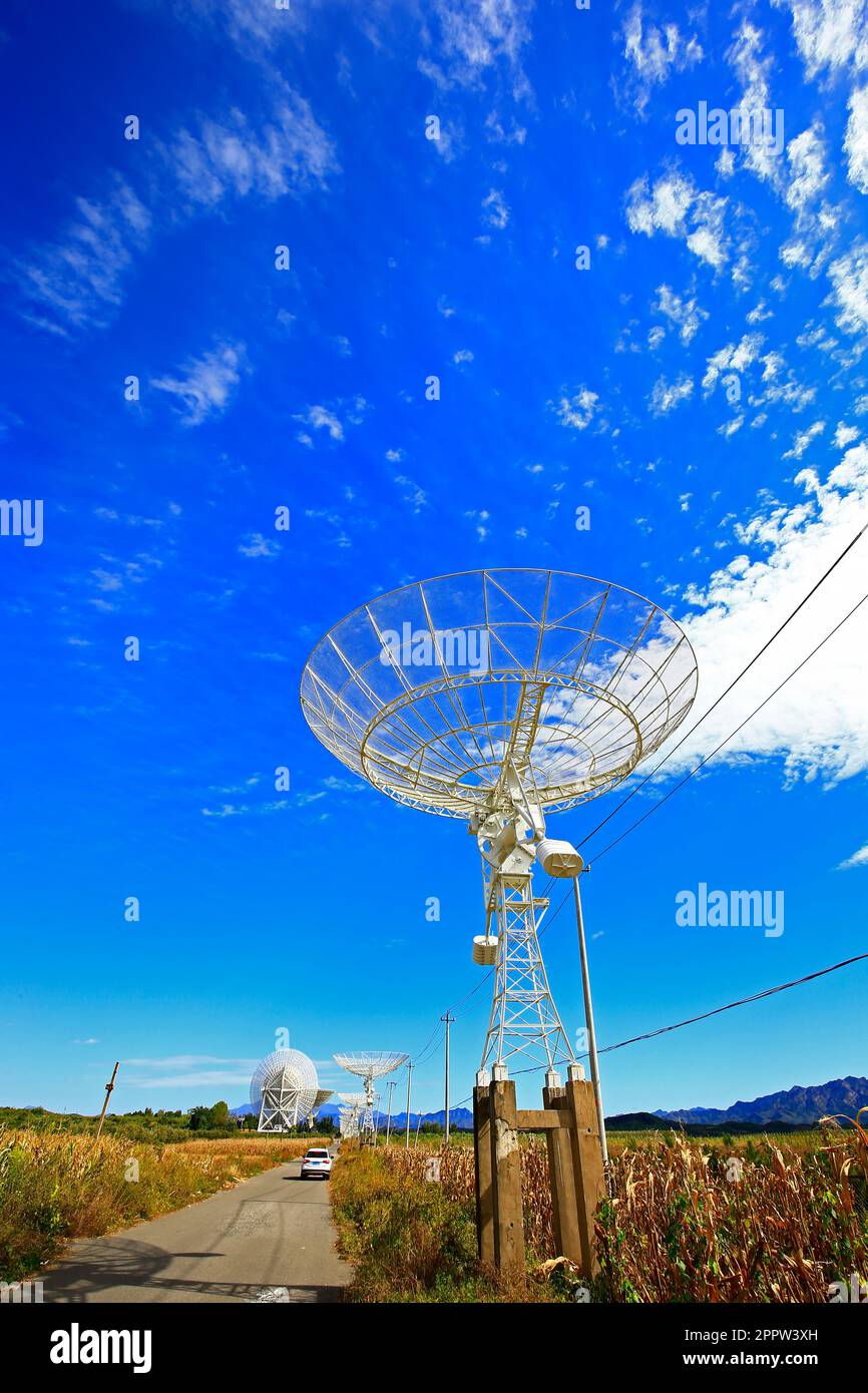 The observatory radio telescope Stock Photo - Alamy
