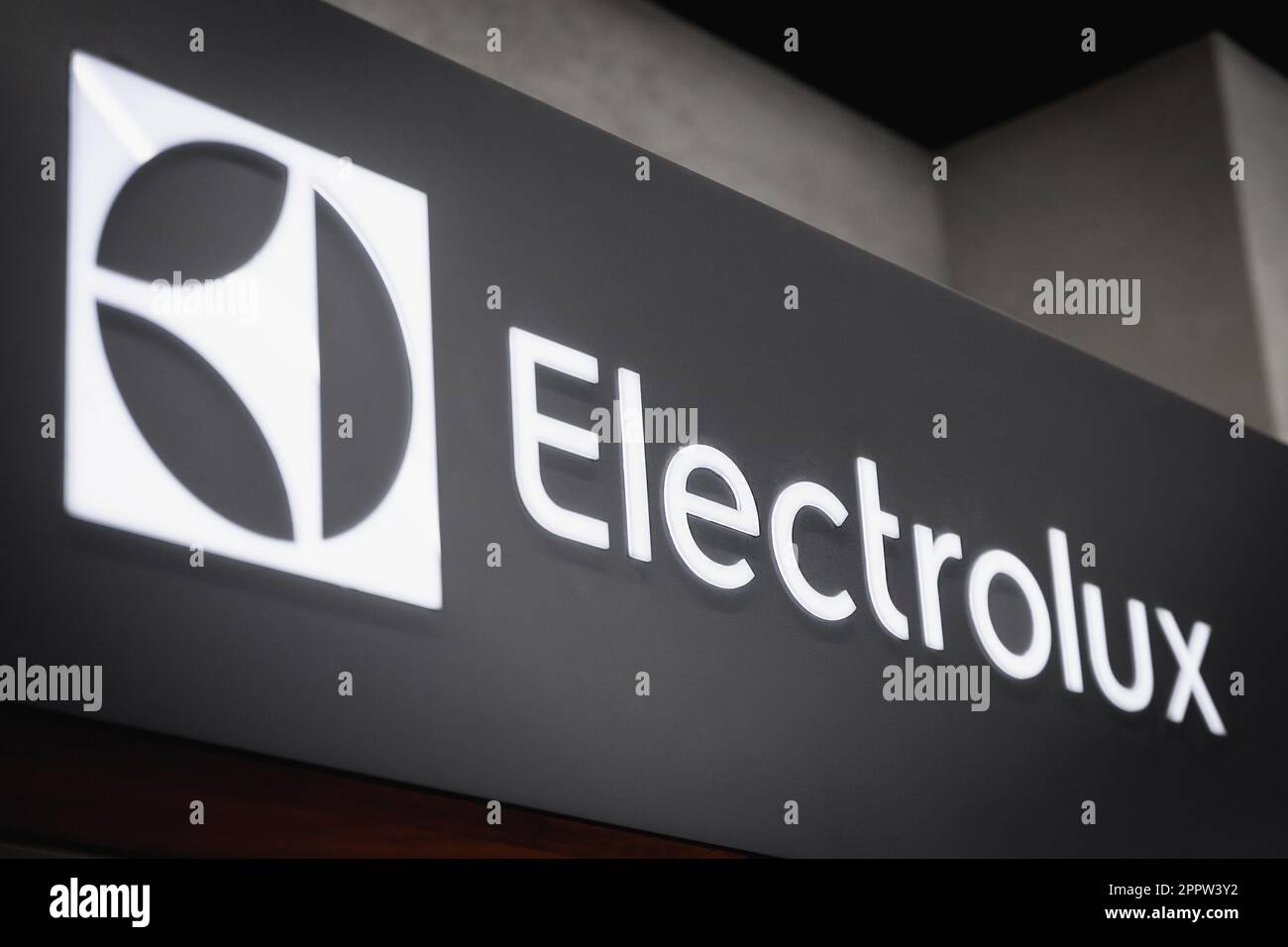 Close-up on the ELECTROLUXE logo on a decorative wall in store Stock Photo - Alamy