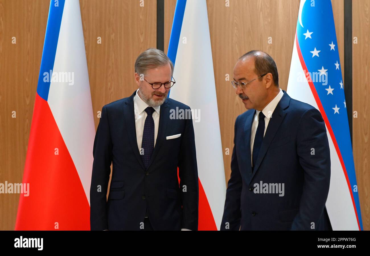 Taskent, Uzbekistan. 25th Apr, 2023. Prime Minister Petr Fiala (left ...