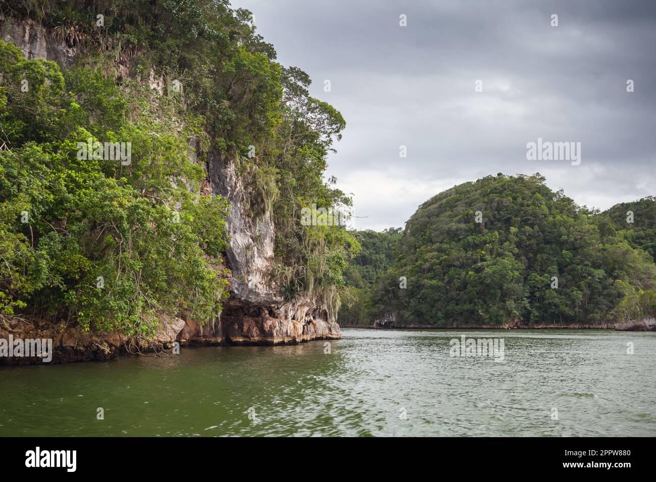 Natural landscape with rocky islands of Samana bay under cloudy sky ...