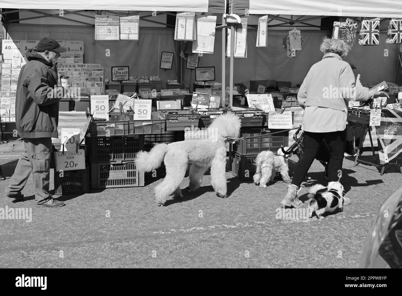 High street shopping Black and White Stock Photos & Images - Alamy