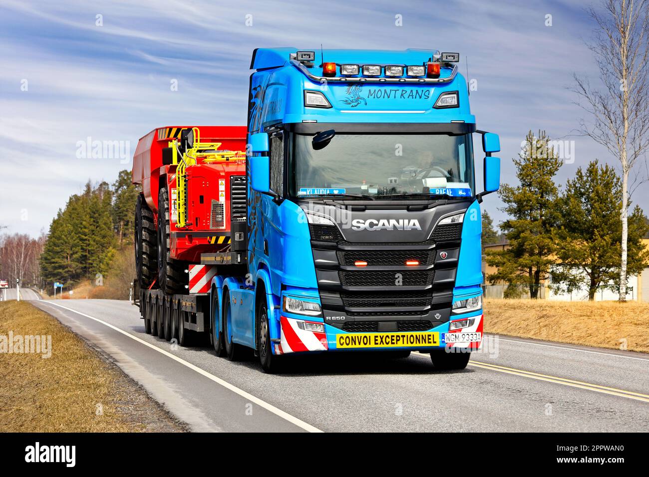 Blue Scania R650 truck semi low-loader trailer Montrans transports ...