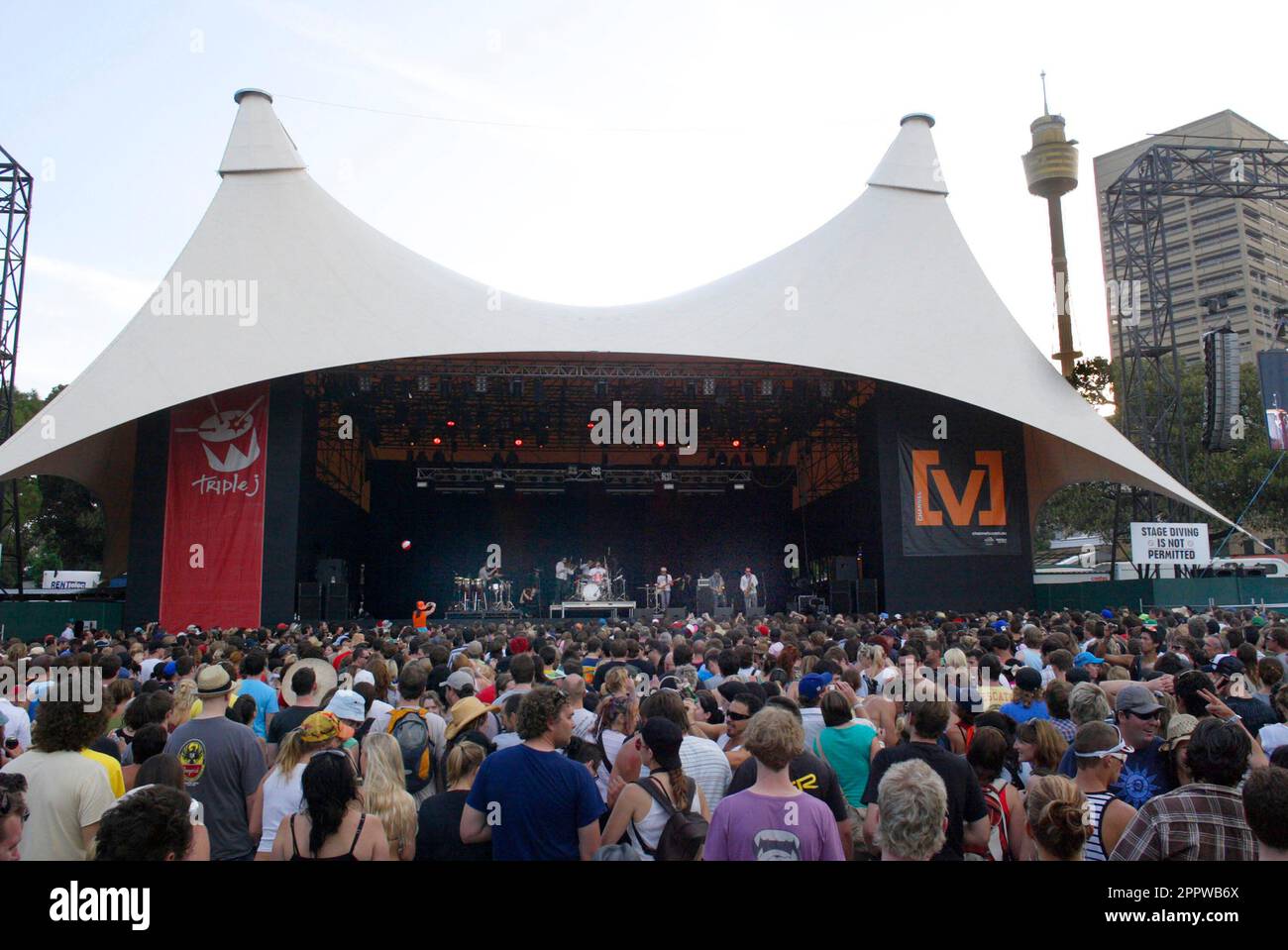 Gotye performing at Homebake, Australia’s annual outdoor music festival ...