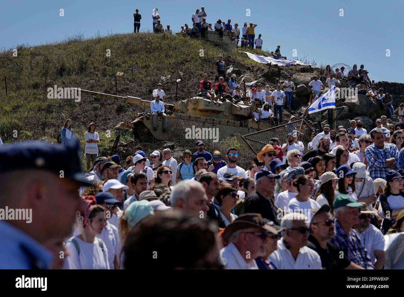 Israelis gather for a ceremony marking the country's memorial day for ...