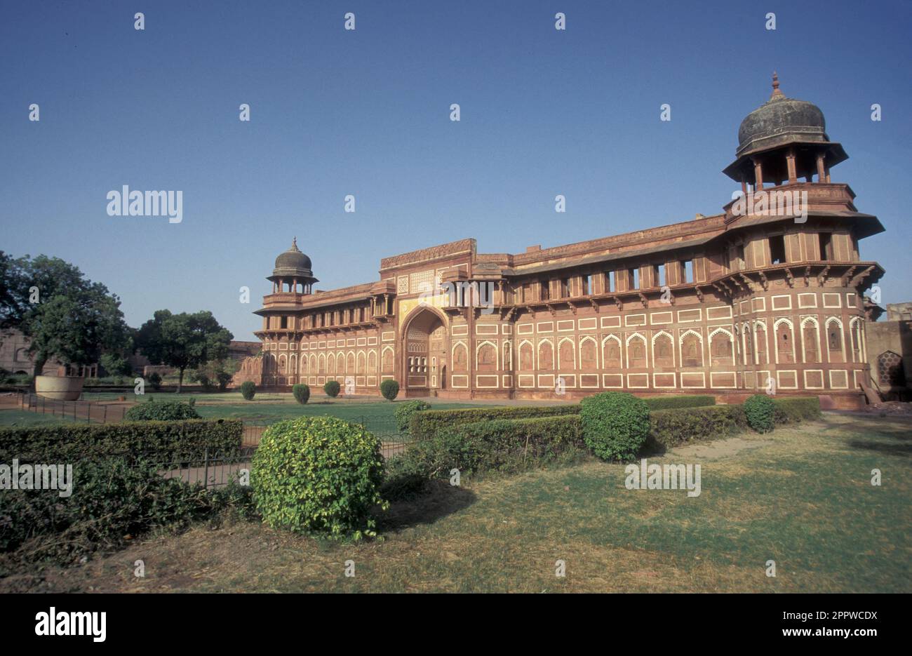 the architecture of the Agra Fort in the city of Agra in the Province ...