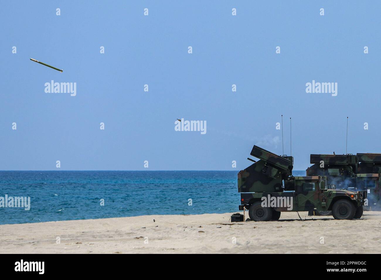 Stinger missile system hi-res stock photography and images - Alamy