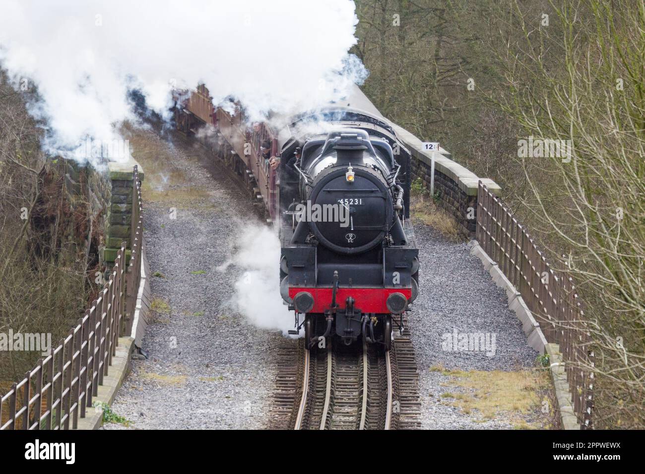 Black 5 steam locomotive hi-res stock photography and images - Alamy