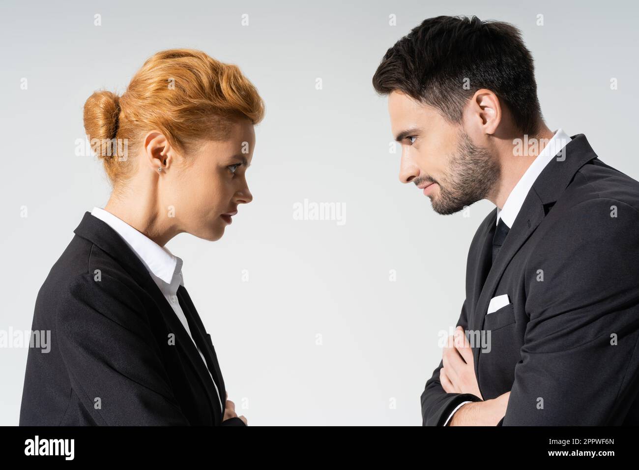 Woman distrustful man hi-res stock photography and images - Alamy