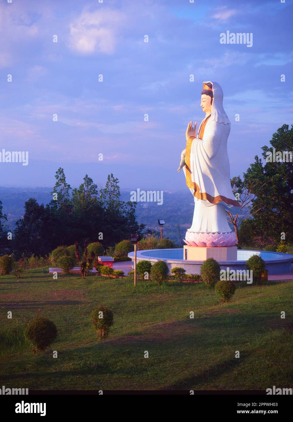 Buddha statue at Guang Ji Temple, Keningau, Sabah, East Malaysia Stock ...
