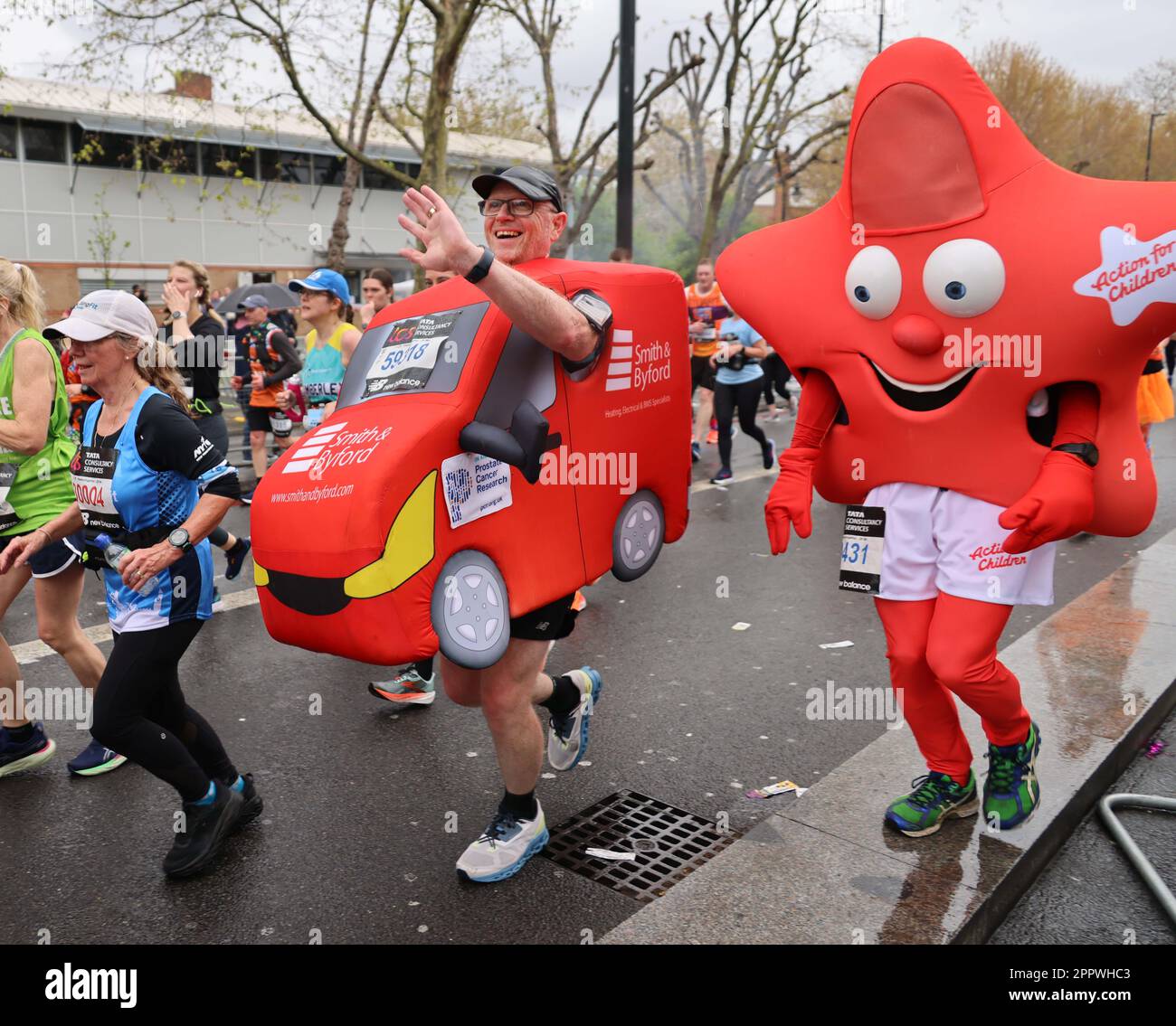 pic shows: London Marathon 2023 Picture by Gavin Rodgers/ Pixel8000 ...