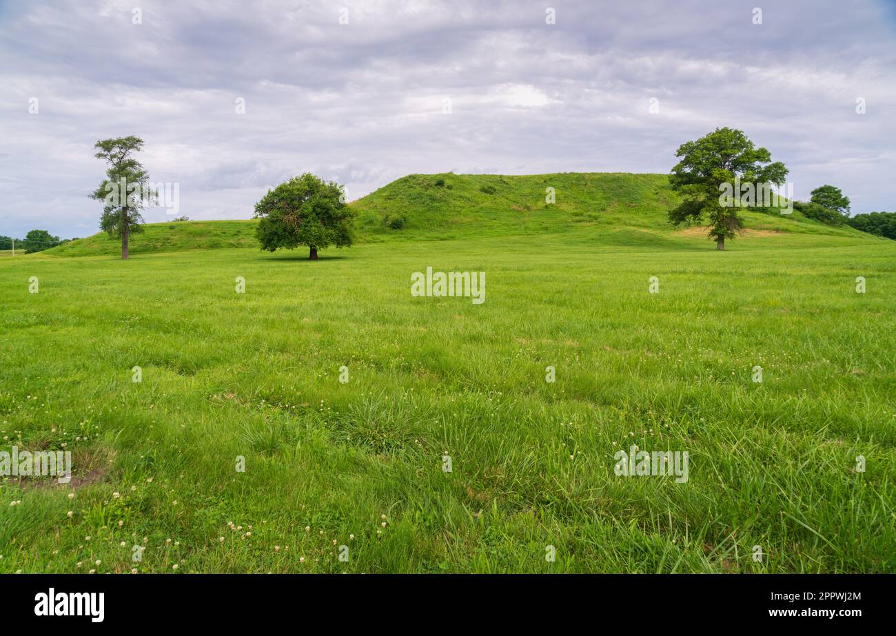 Cahokia Mounds State Historic Site in Illinois Stock Photo - Alamy