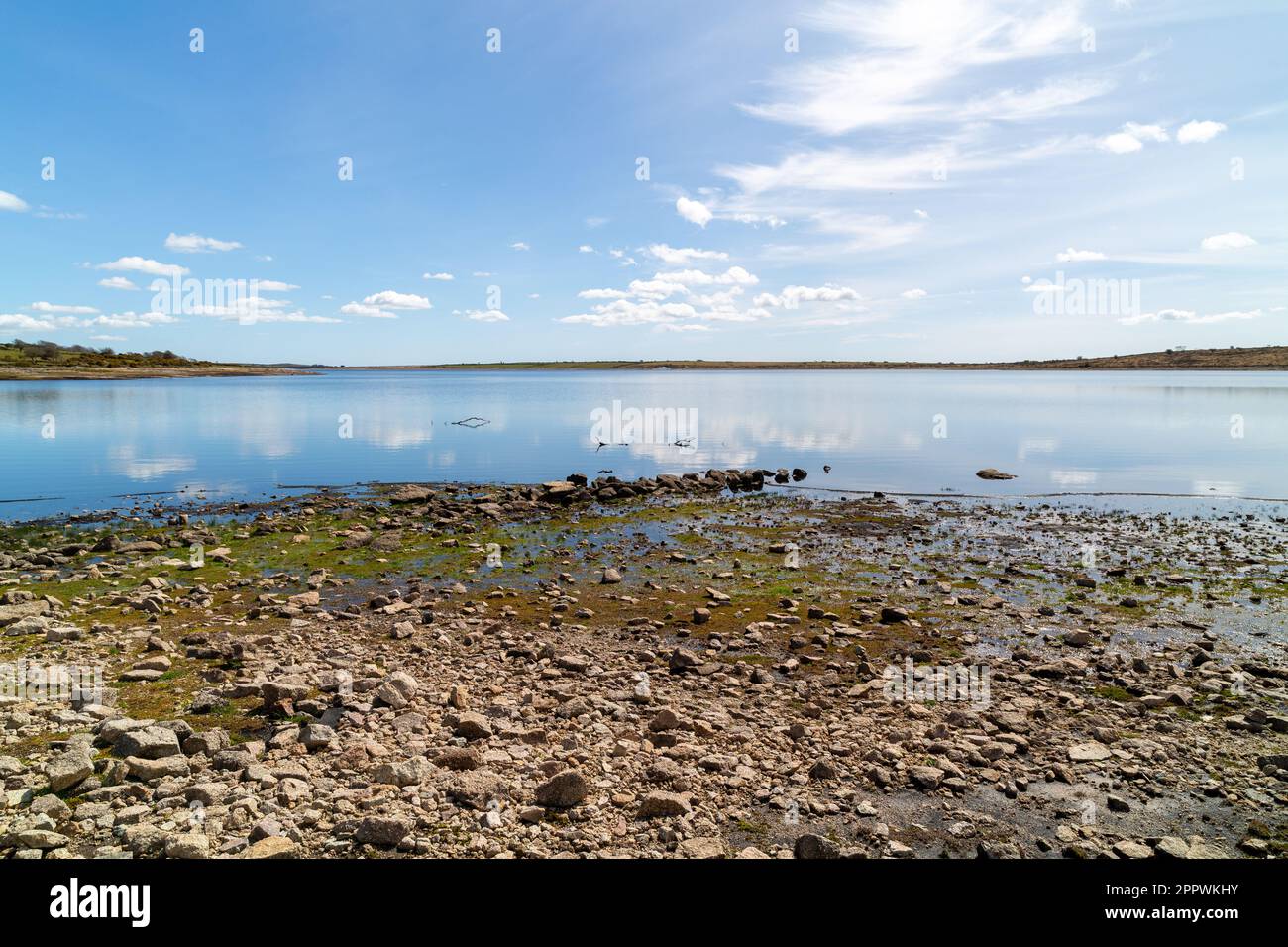 Colliford Lake and Dam, Bodmin Moor Cornwall Stock Photo - Alamy