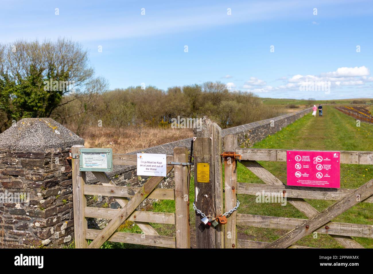 Colliford Lake and Dam, Bodmin Moor Cornwall Stock Photo - Alamy