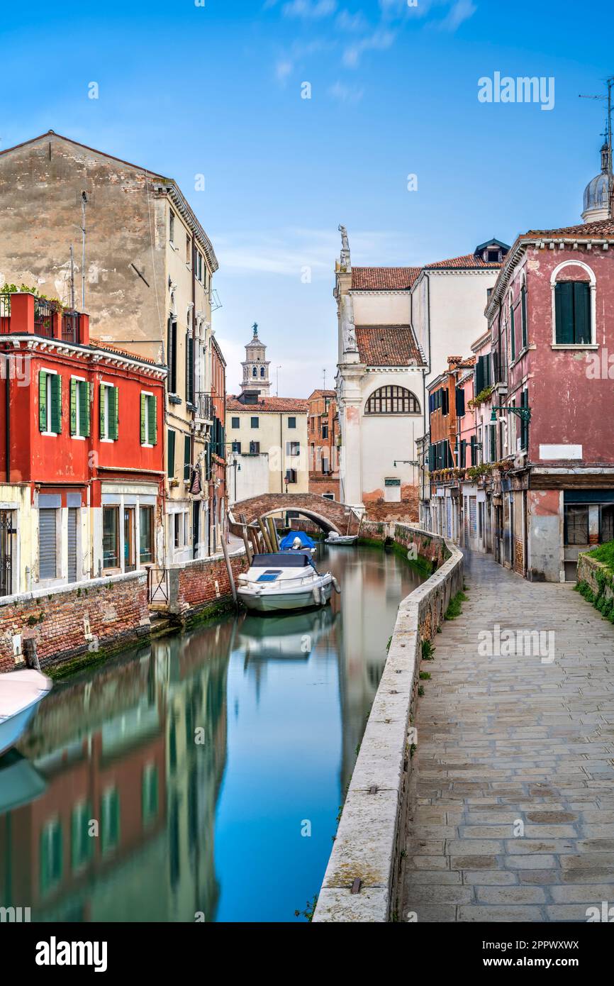 Venice dorsoduro district hi-res stock photography and images - Alamy