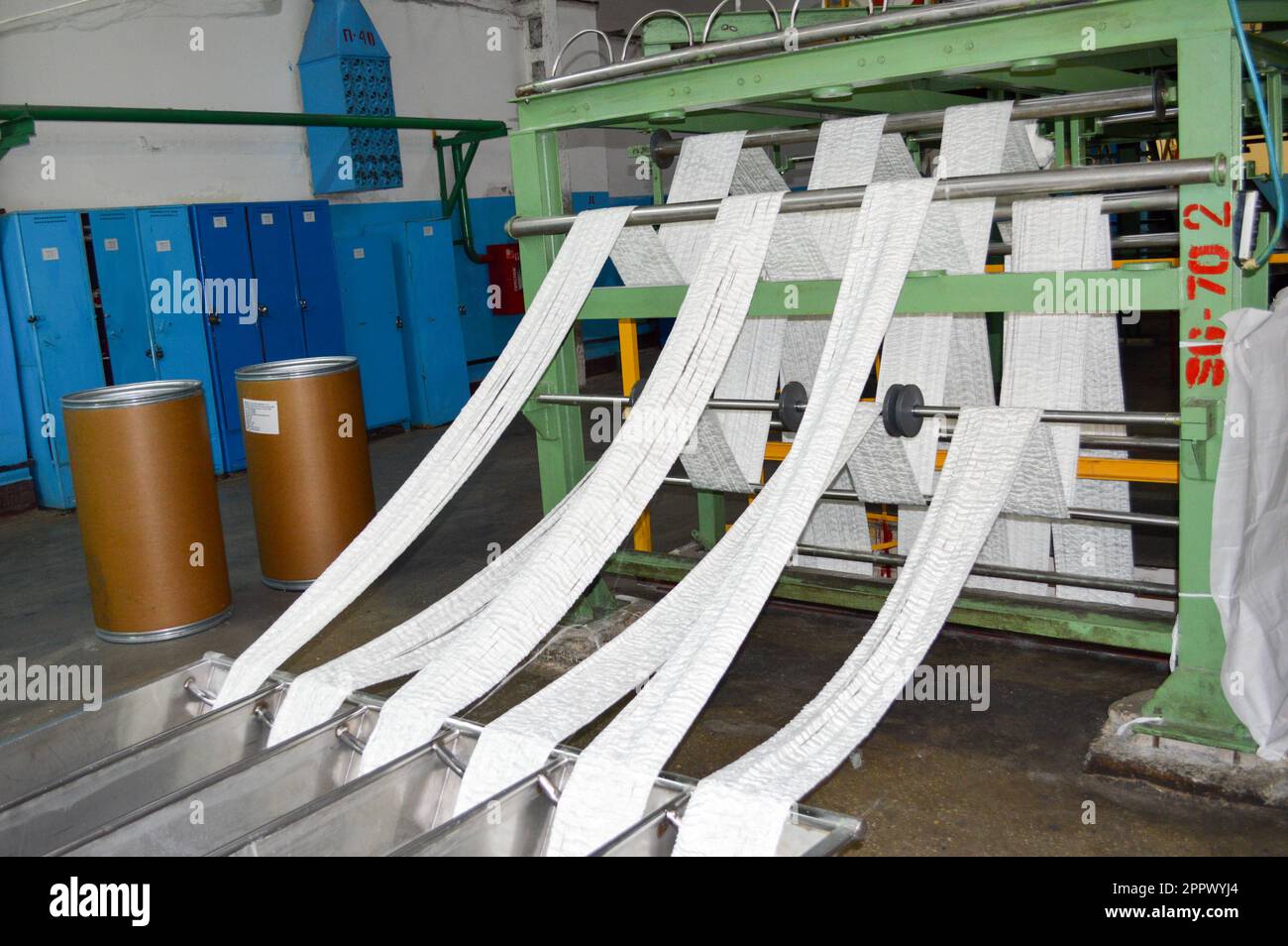 Production process for the manufacture of white synthetic acrylic fiber ...