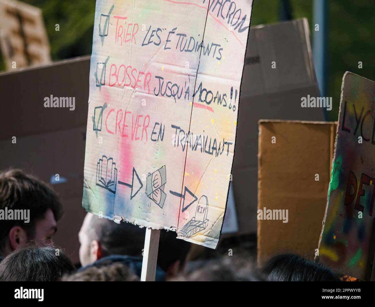 Labor strike drawing hi-res stock photography and images - Alamy