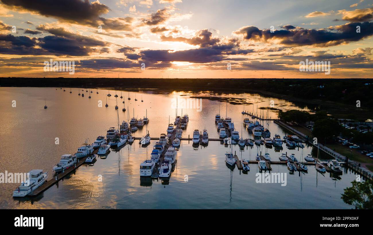 Marina sunset hi-res stock photography and images - Alamy