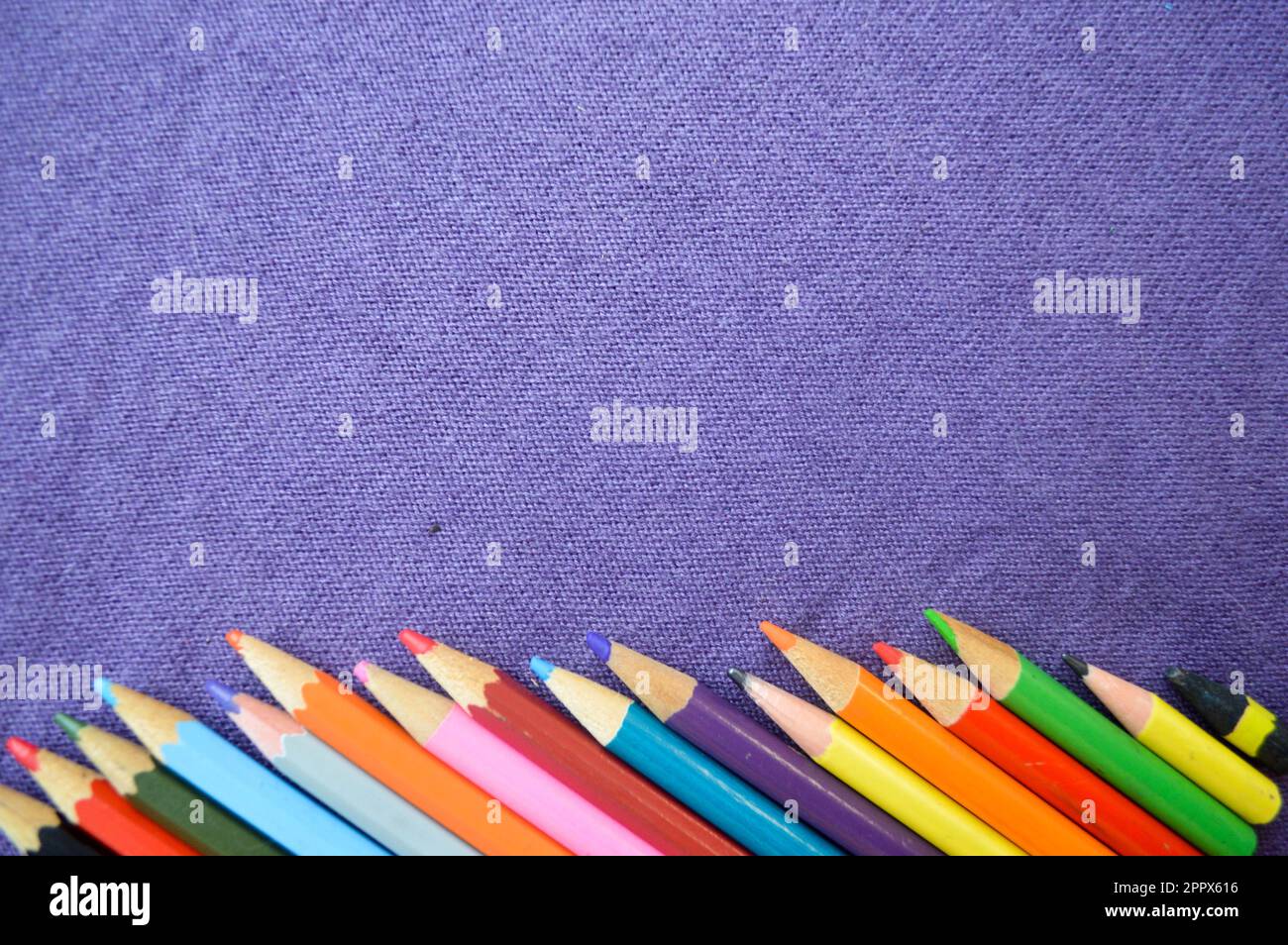 Blank art drawing pad colour hi-res stock photography and images - Alamy