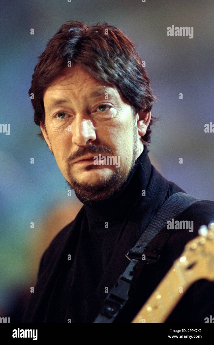 Blues guitarist chris rea hi-res stock photography and images - Alamy