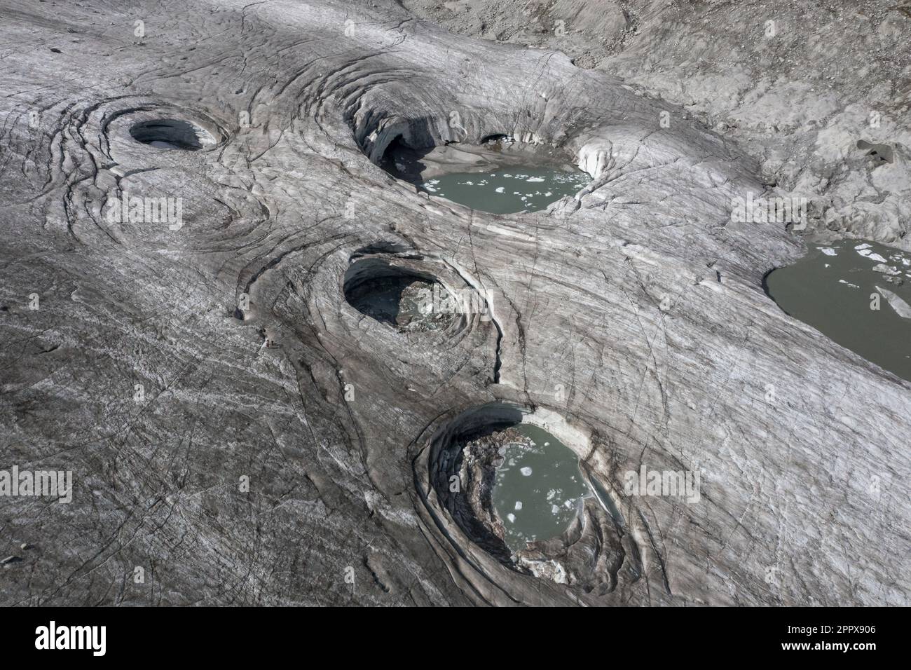 Circular hole in hi-res stock photography and images - Alamy