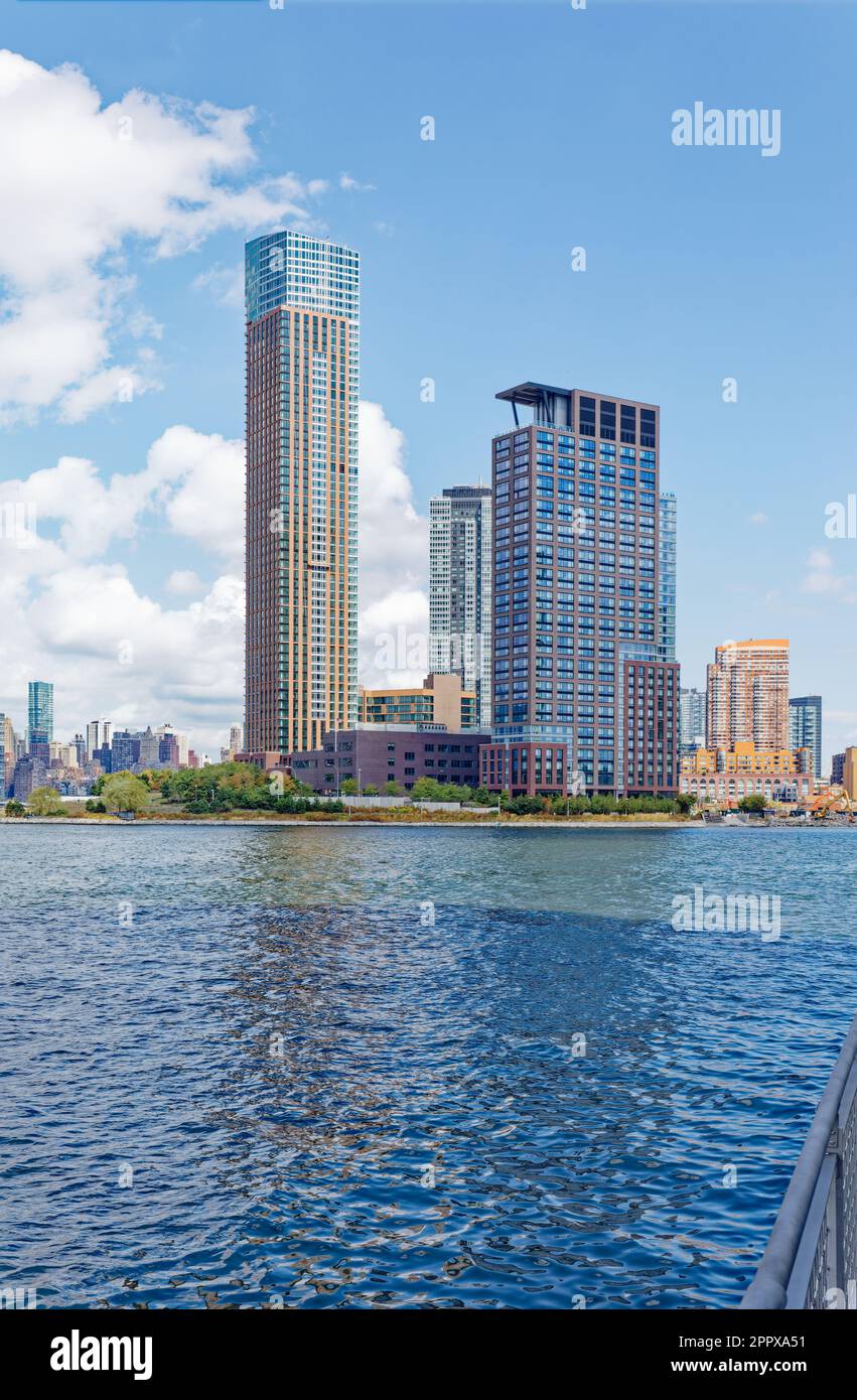 Development long island city queens hi-res stock photography and images ...