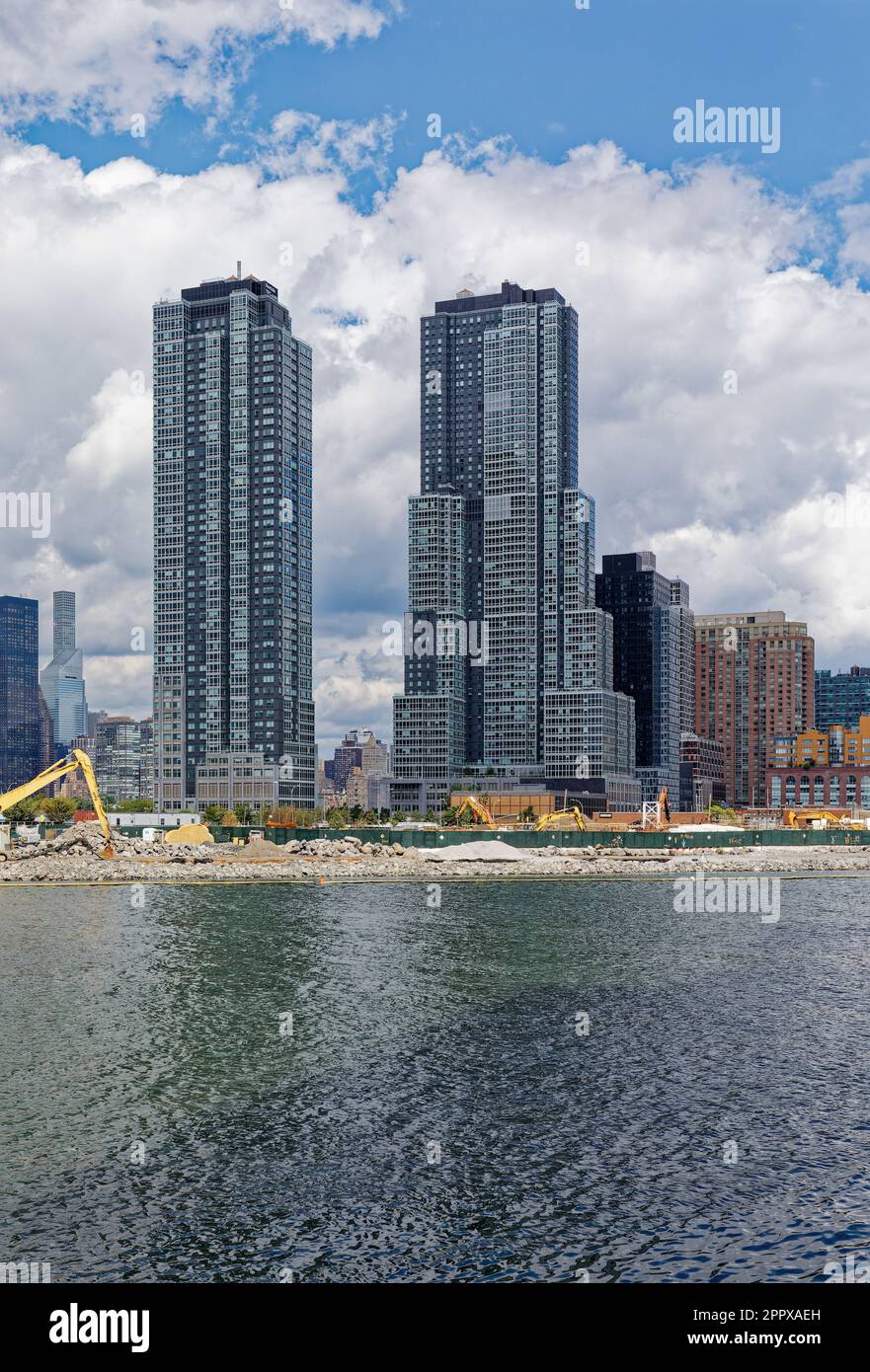 5203 center boulevard hi-res stock photography and images - Alamy