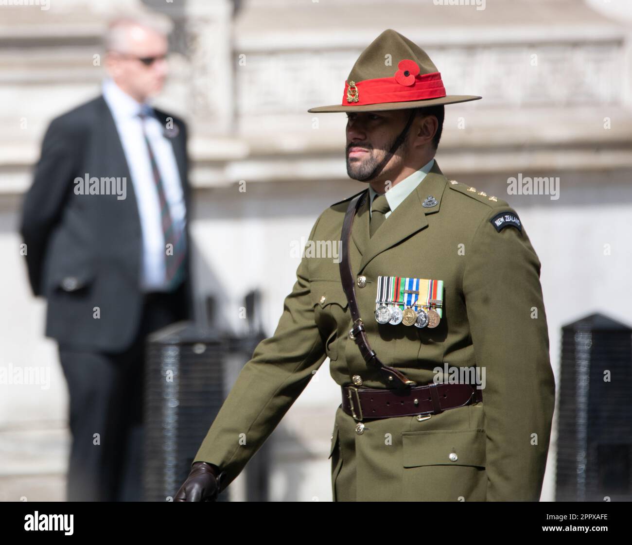 Anzac day parade hi-res stock photography and images - Alamy