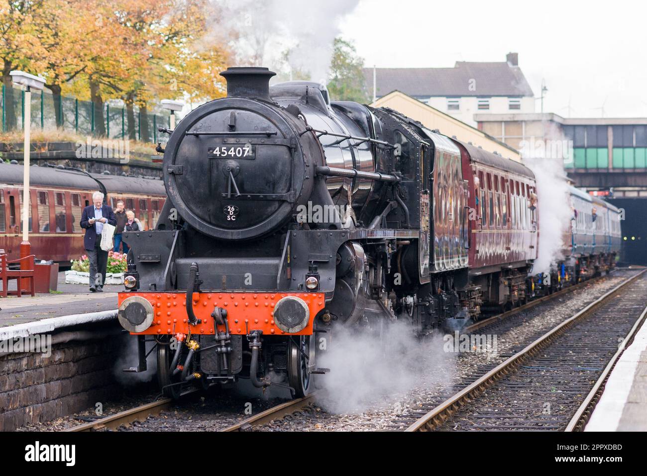 Black 5 steam locomotive hi-res stock photography and images - Alamy
