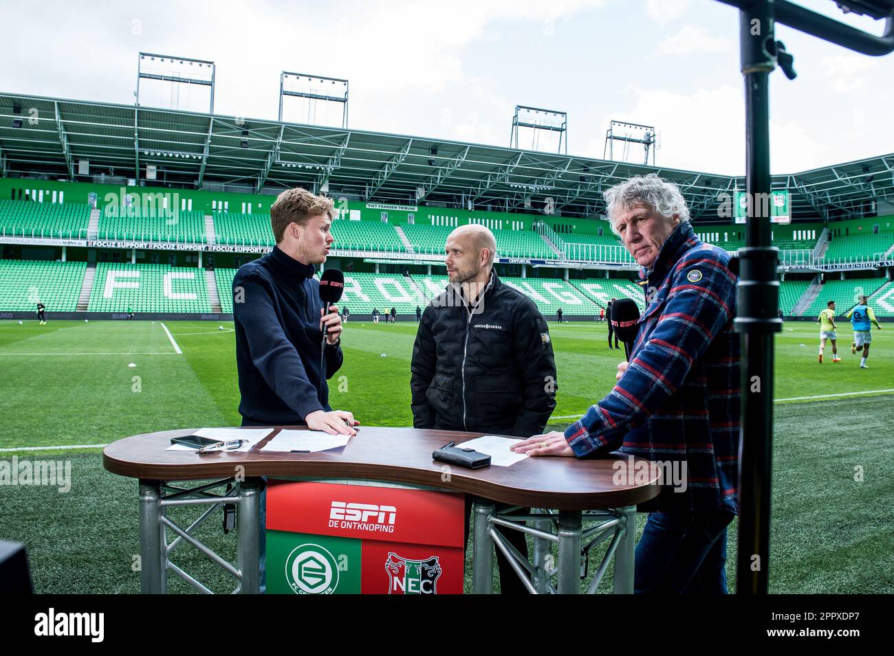 Older adult espn interview hi-res stock photography and images - Alamy