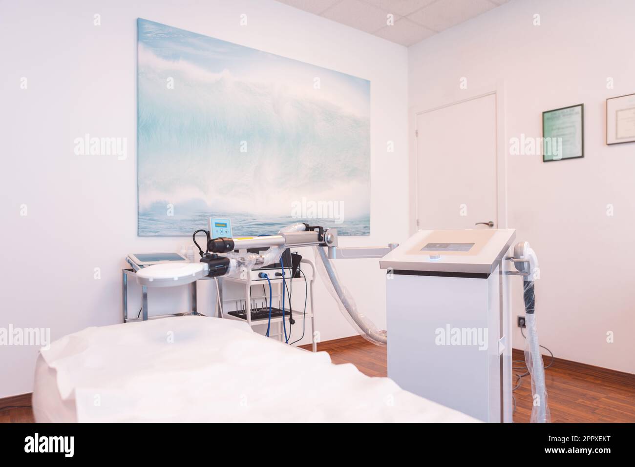 Microwave therapy hi-res stock photography and images - Alamy