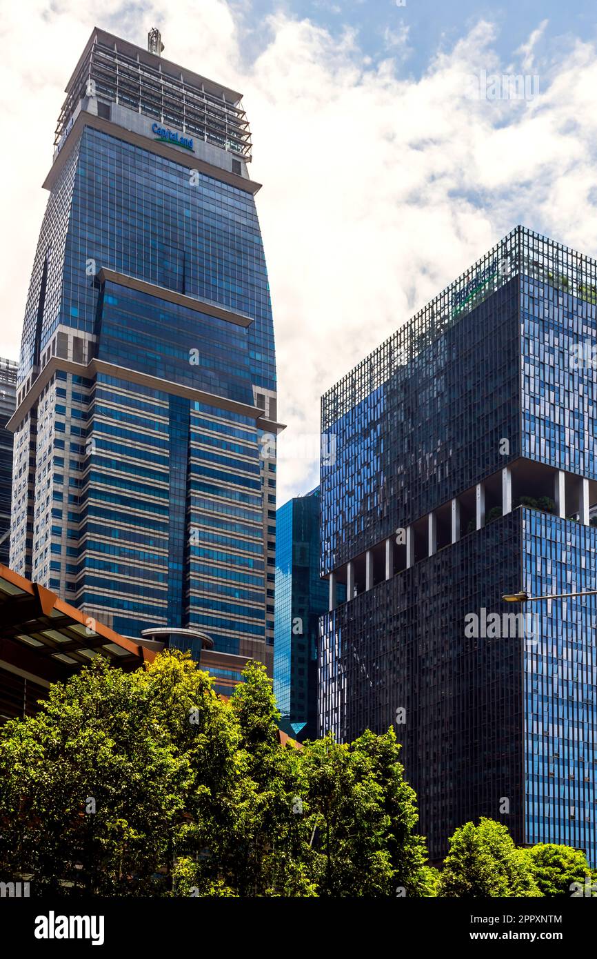 Capital Tower in the Shenton Way-Tanjong Pagar financial district of ...