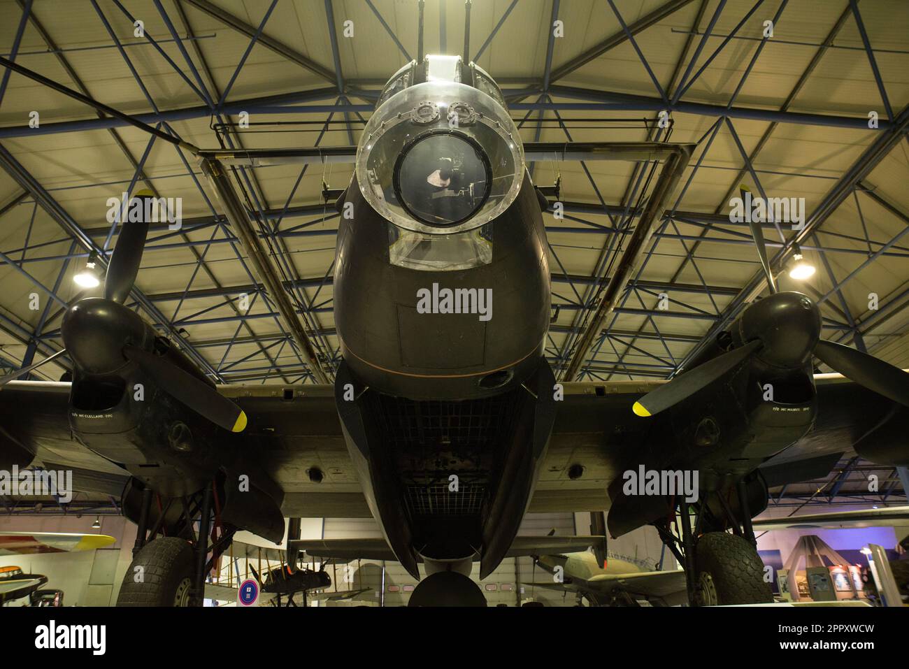 Avro lancaster bomber cockpit hi-res stock photography and images - Alamy