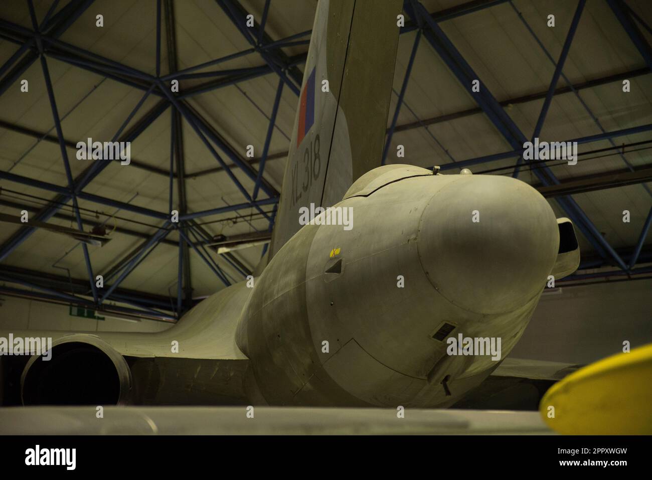Vulcan B2 - Red Steer tail-warning radar Stock Photo - Alamy