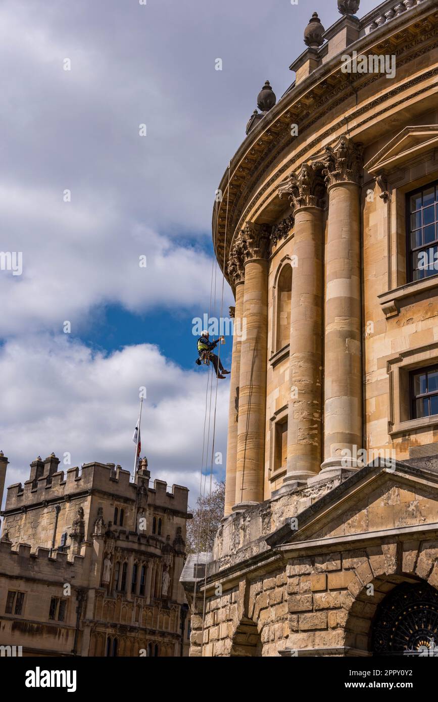 The Radcliffe Camera, Oxford, UK, Tuesday 25th April 2023. Maintaining ...