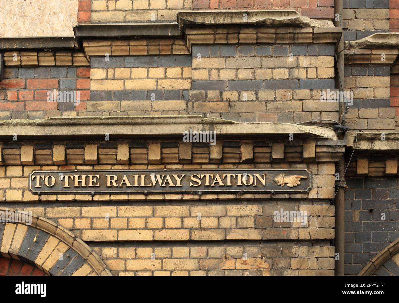 To the railway station sign in Bridgnorth, Shropshire, England, UK ...