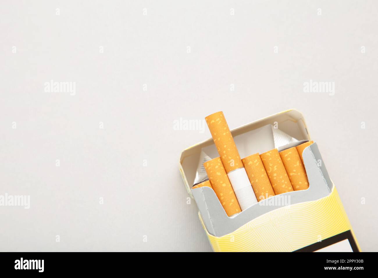 Closeup view pile cigarettes hi-res stock photography and images - Alamy
