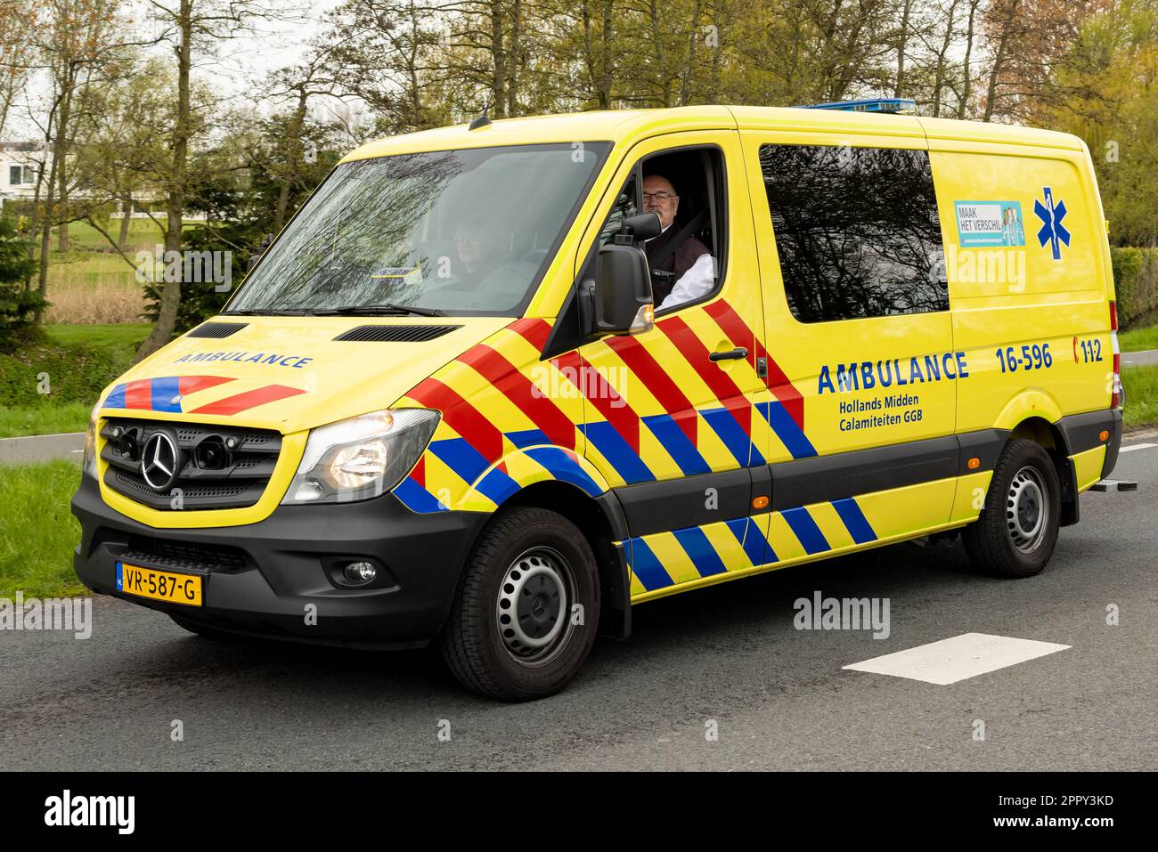 112 ambulance hi-res stock photography and images - Alamy