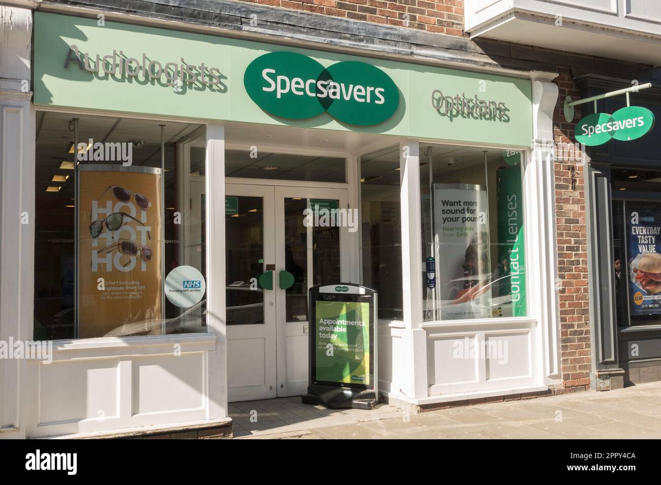 Shop front of Specsavers opticians and audiologists, England, UK Stock ...