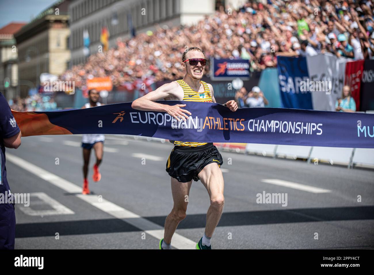 Richard Ringer winning the Marathon at the 2022 European Athletics ...