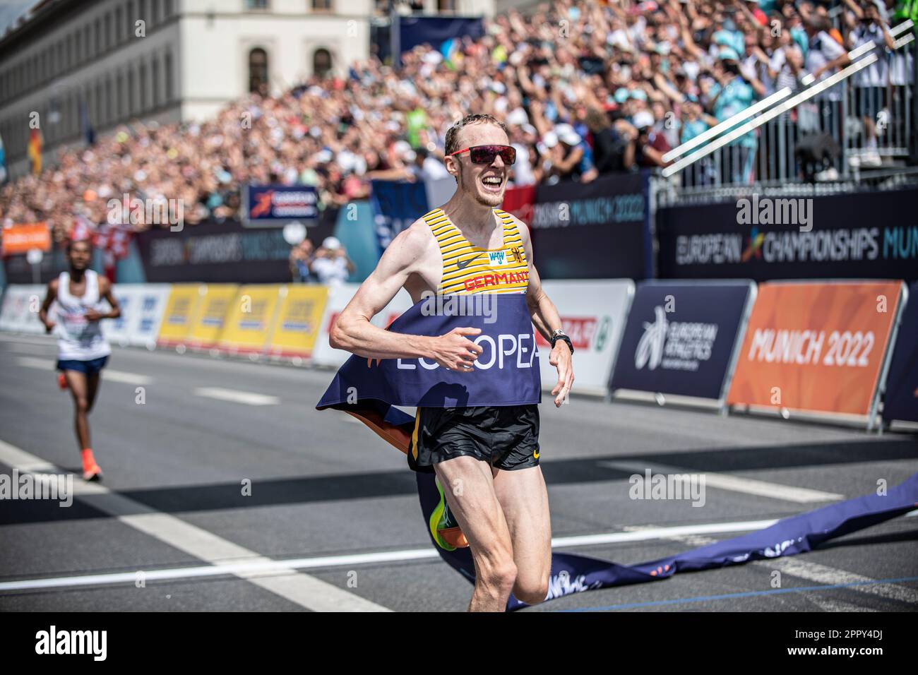 Richard Ringer winning the Marathon at the 2022 European Athletics ...