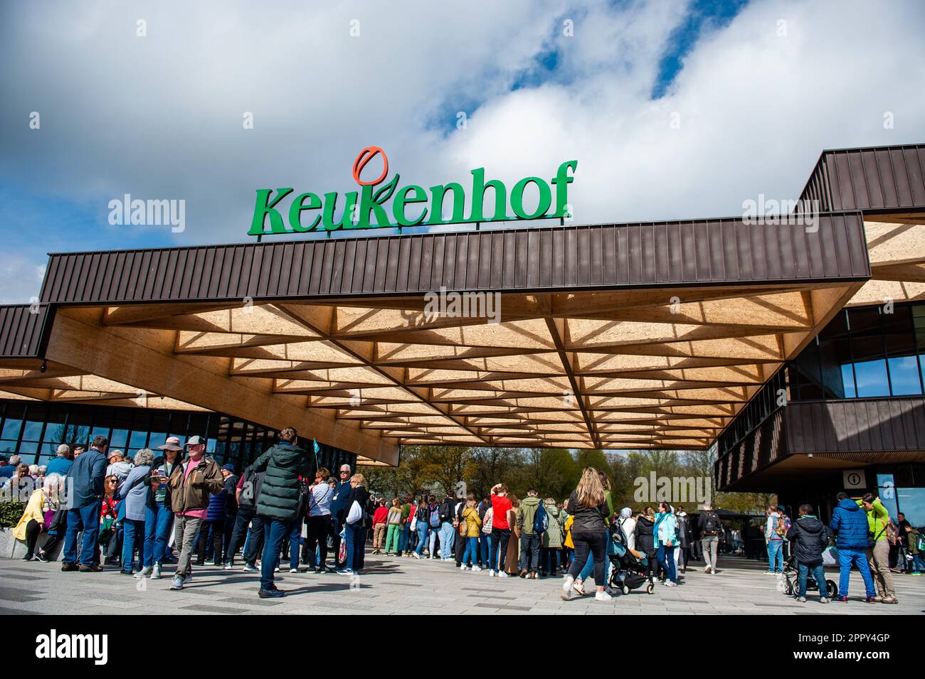 Visitors seen at the entrance of Keukenhof. Keukenhof is also known as ...