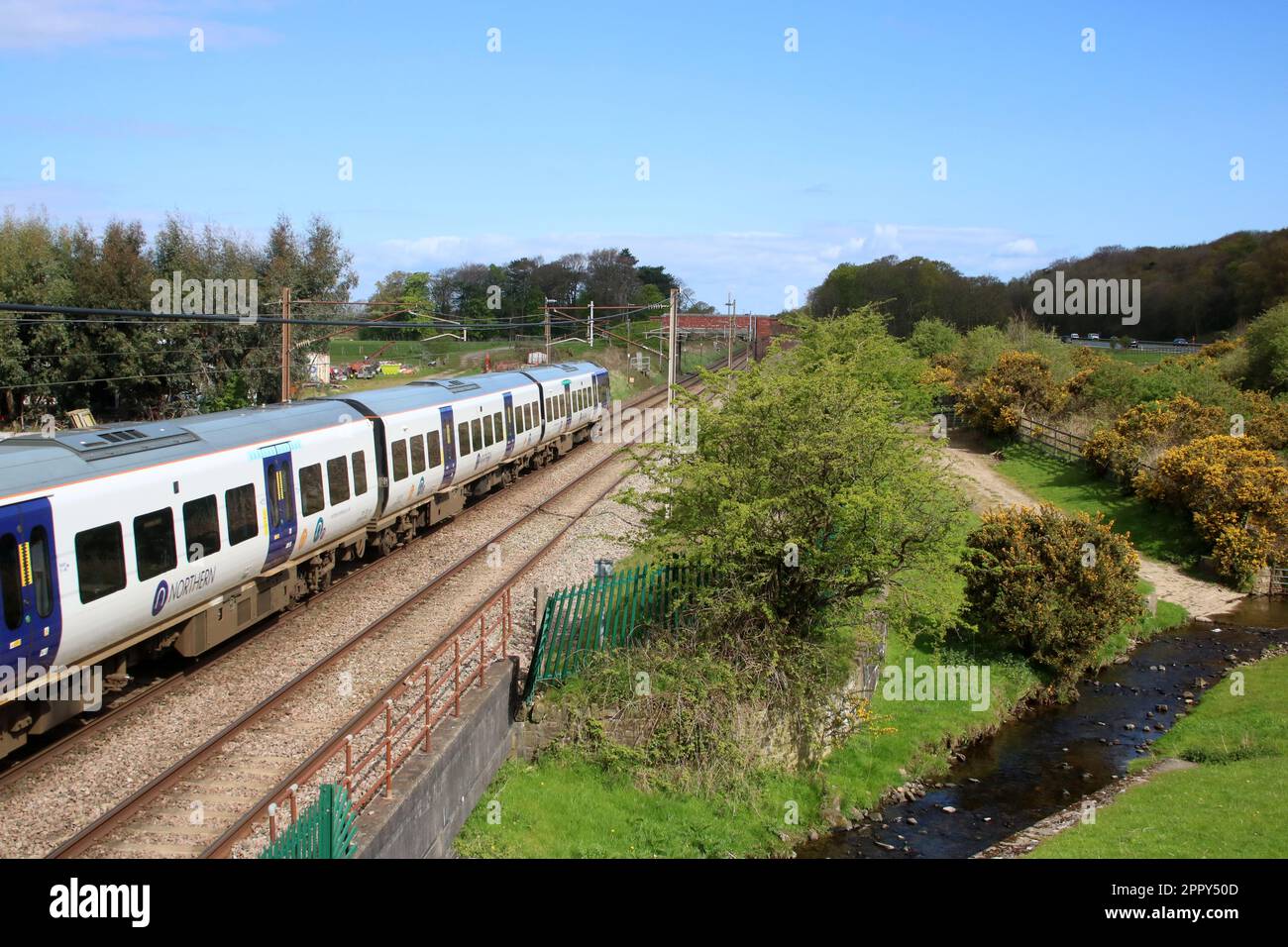 Northern Trains Civity class 195 dmu 195123 on West Coast Main Line in ...