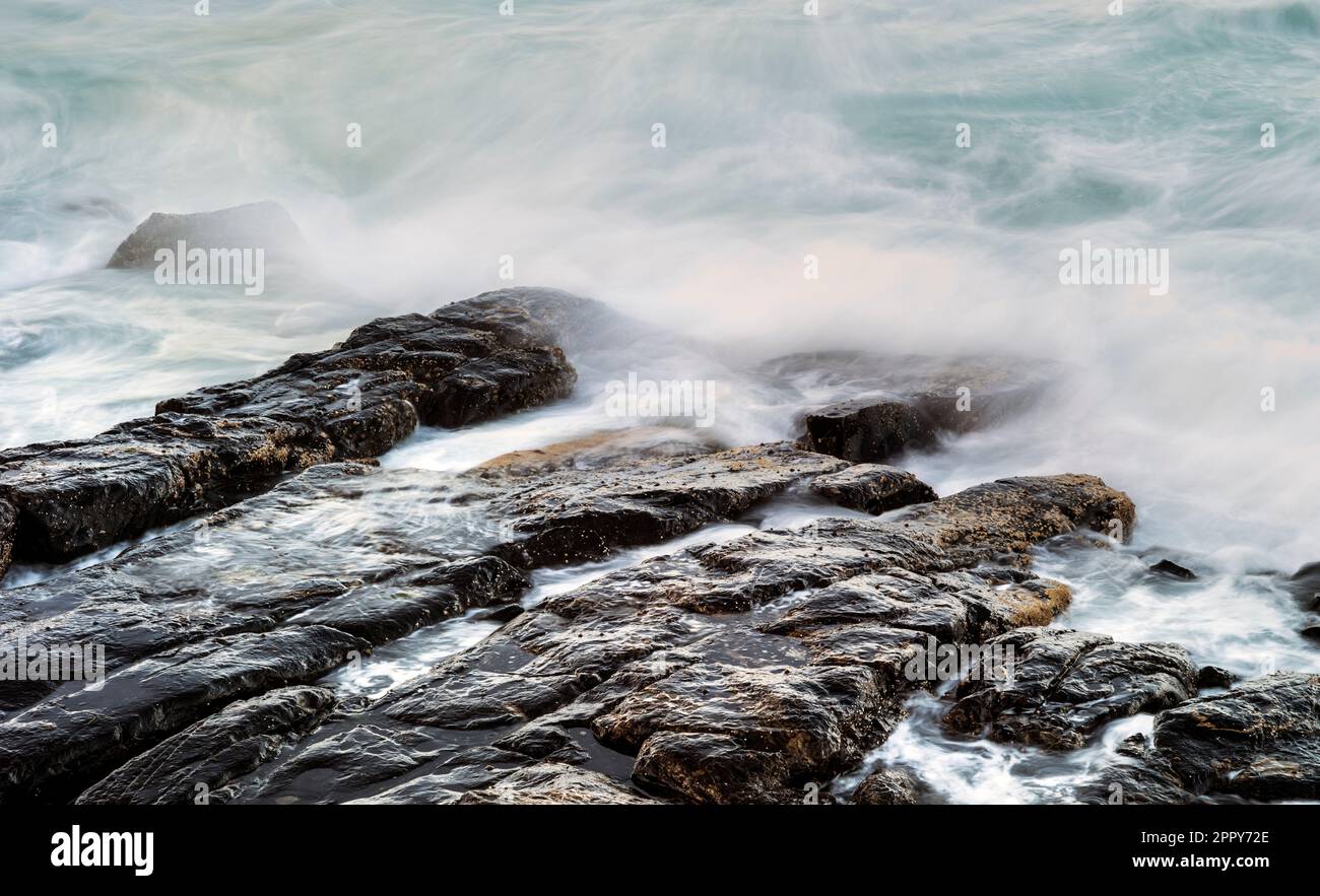 Flat waves horizontal hi-res stock photography and images - Alamy