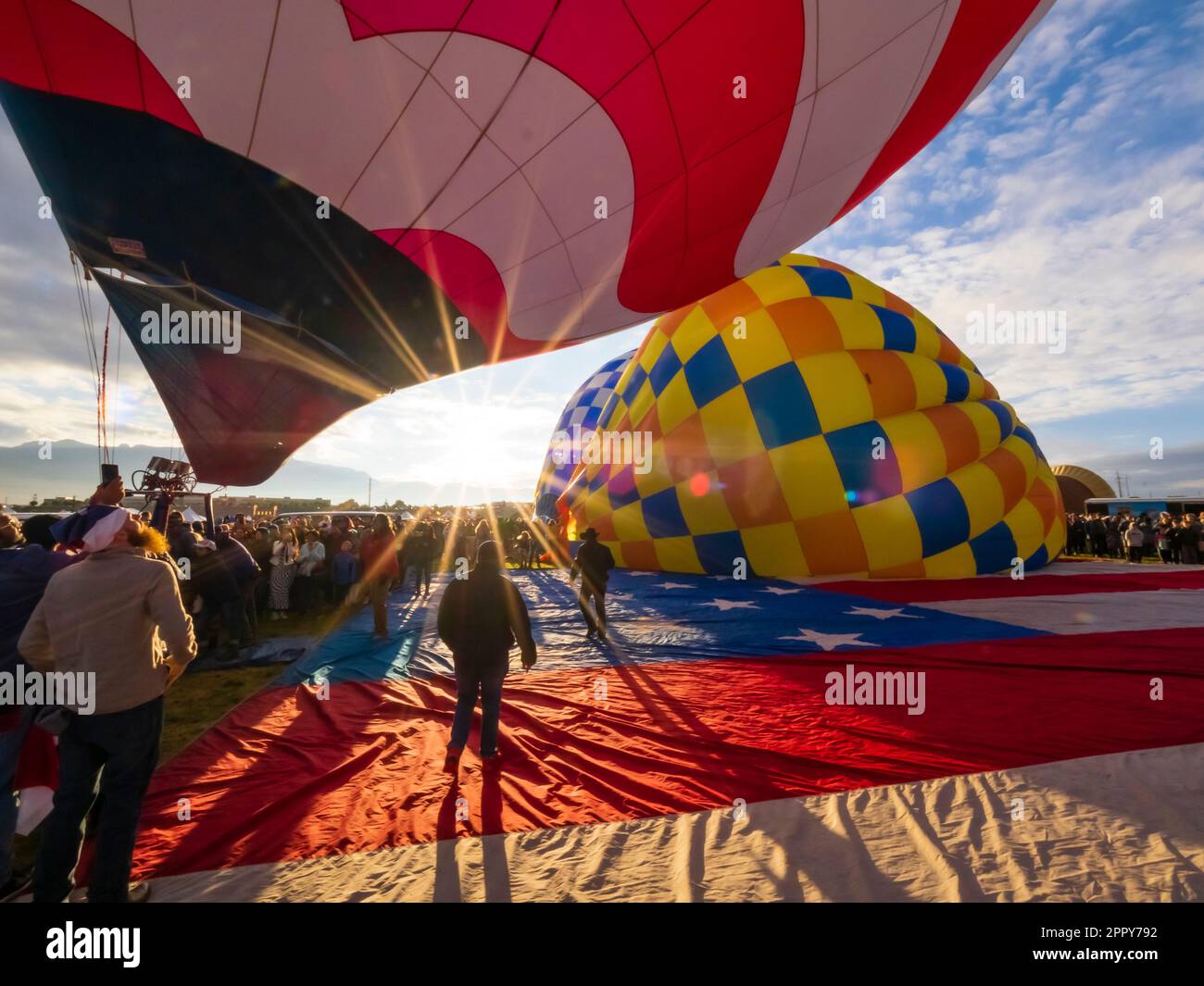 Hot air balloon taking off at Sunrise, Albuquerque International ...