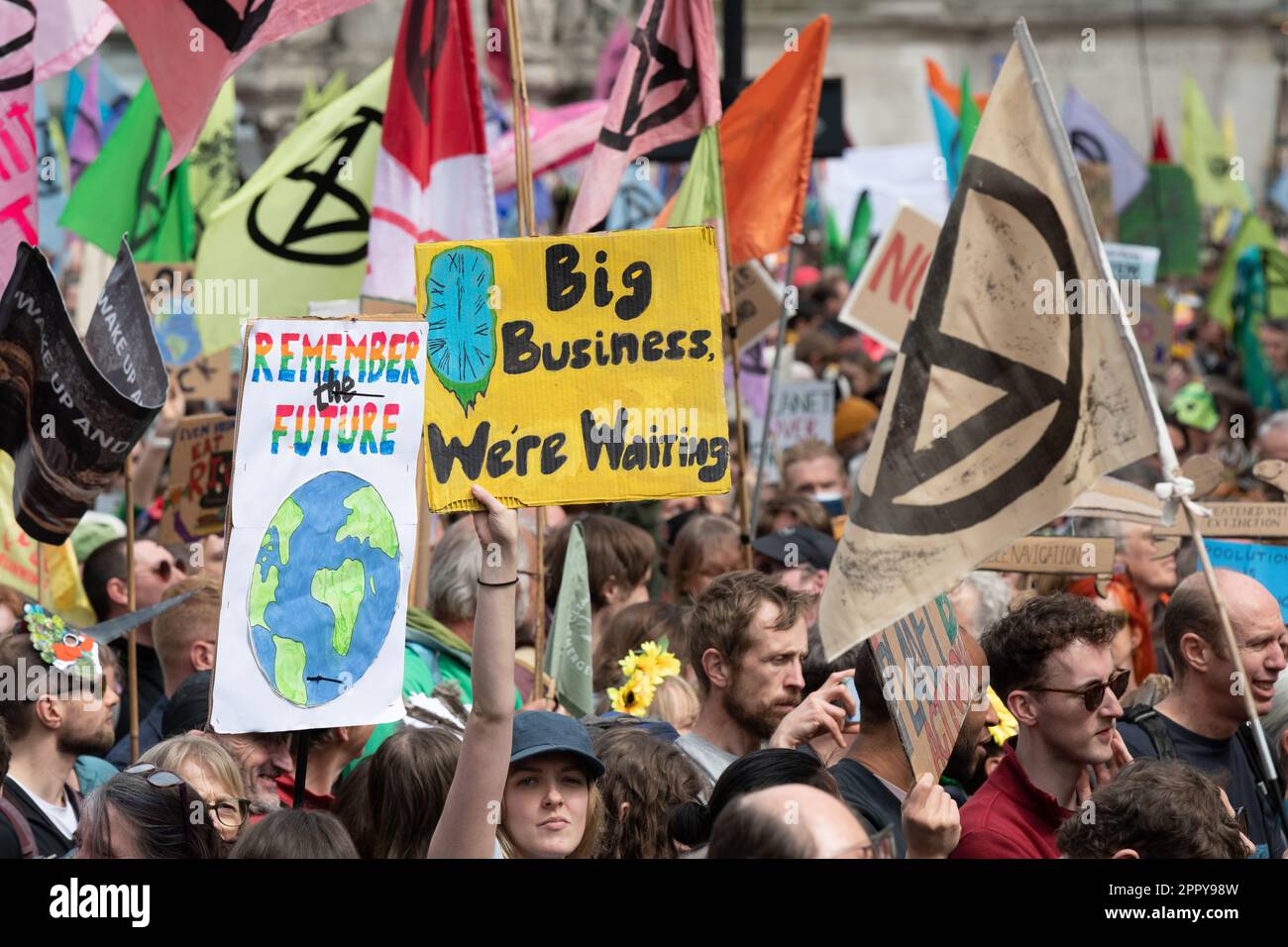 Large crowds gather for a rally in front of Westminster Abbey, London ...