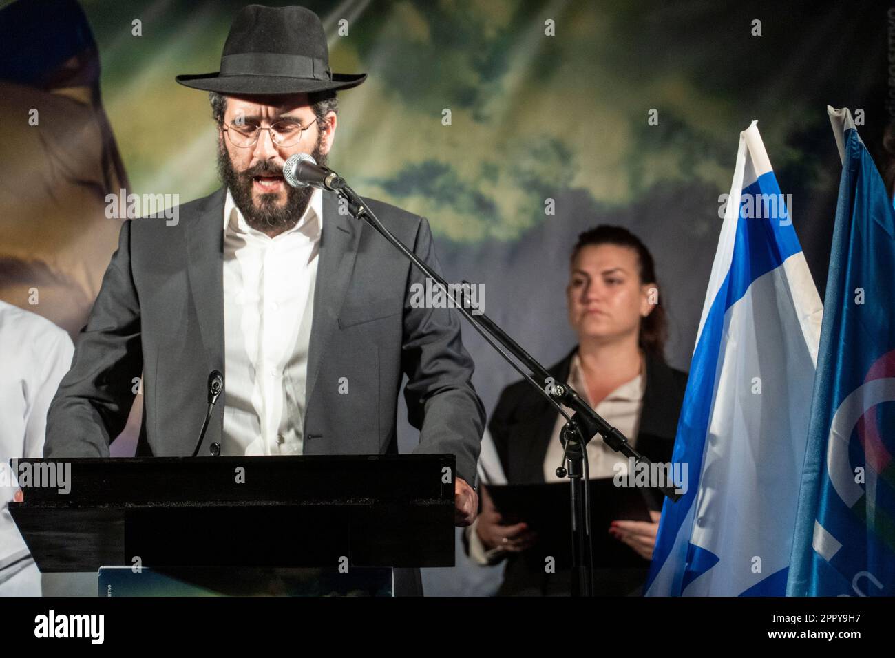 Harish, Israel. A Jewish Rabbi recites a prayer during during a ...