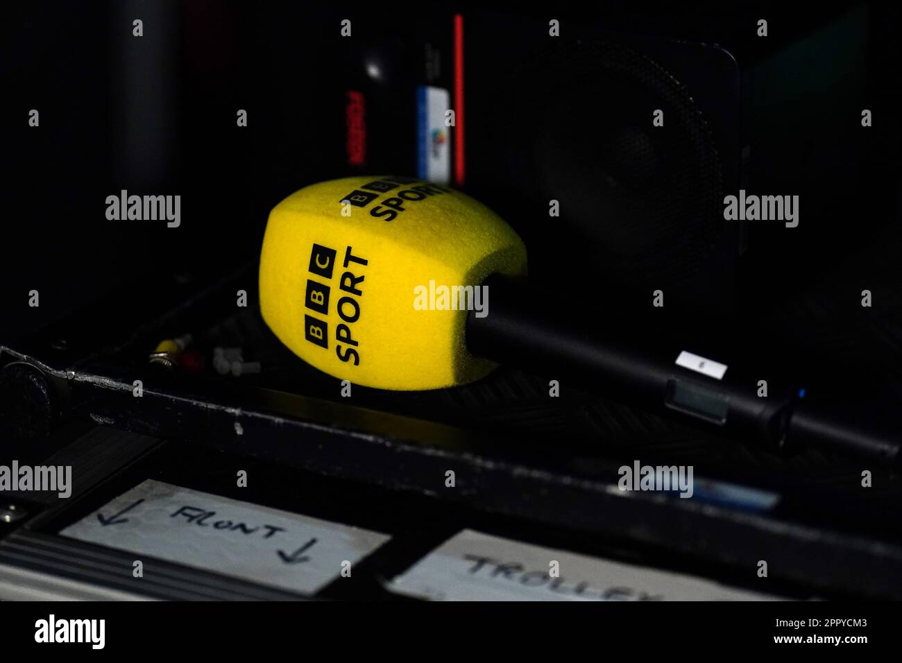 Bbc microphone hi-res stock photography and images - Alamy
