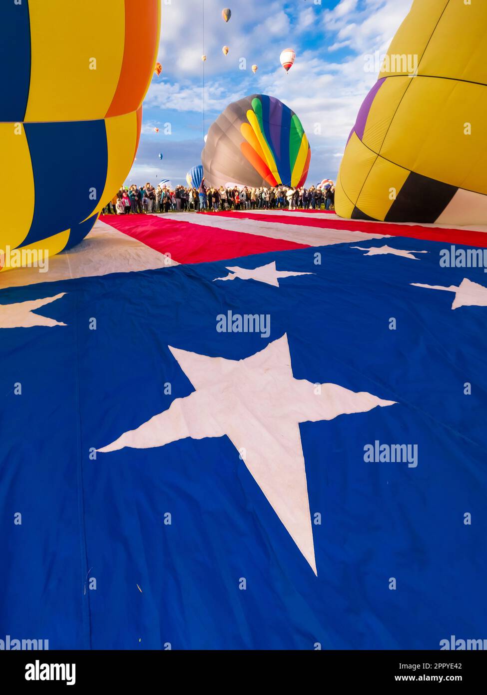 American flag, Stars and Stripes, Mass ascension, Albuquerque ...